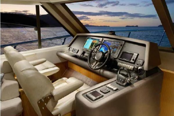 Choosing the Right Helm Seat – Power Boat Magazine