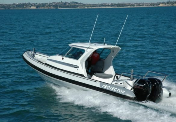Rayglass Protector 9m – Hardtop – Power Boat Magazine