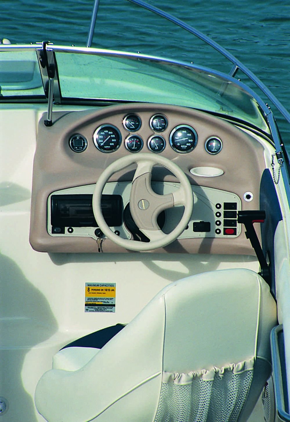 Rinker 212 Festiva Cuddy – Power Boat Magazine