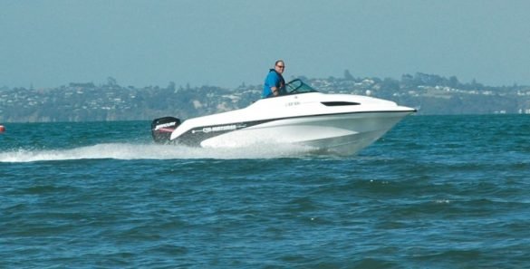 90HP Outboard Shootout – Power Boat Magazine