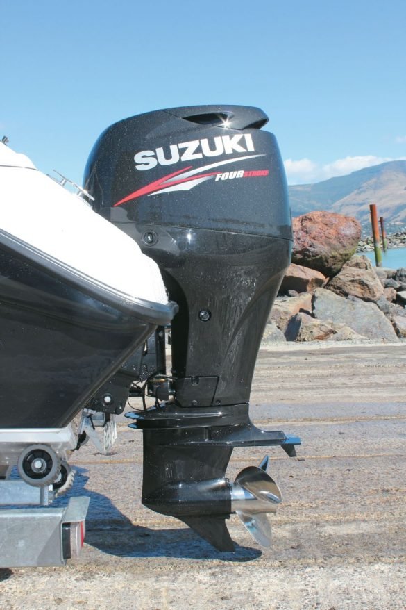 90HP Outboard Shootout – Power Boat Magazine