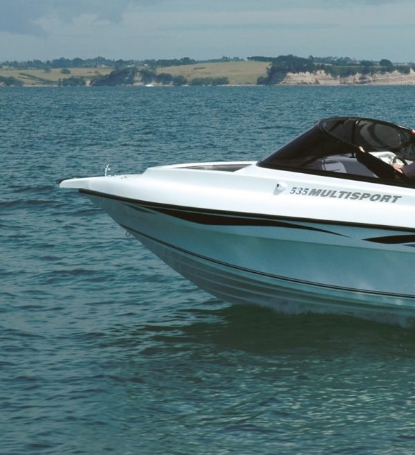 Bonito 535 Bowrider – Power Boat Magazine