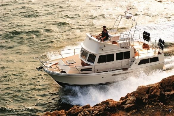 Fleming Corvette 340 boat style – Power Boat Magazine