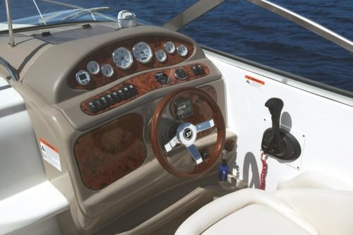 Larson 240 Cabrio – Power Boat Magazine