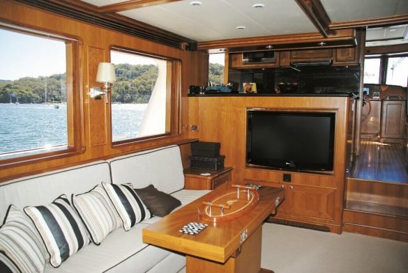 Outer Reef 63 – Power Boat Magazine