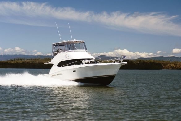 Riviera 41 Review – Power Boat Magazine