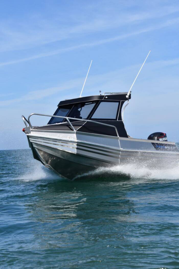 Midwest 5.8 – Power Boat Magazine