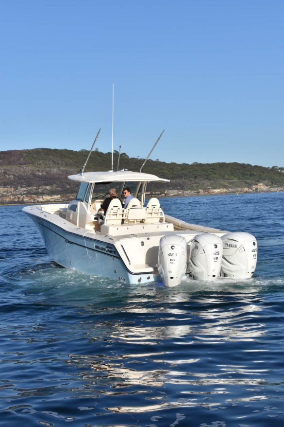 OUTBOARDS FOR BIG BOATS – Power Boat Magazine