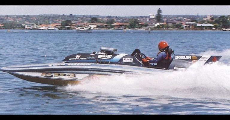 PETER KNIGHT SNR – THE BOSS – PASSES – Power Boat Magazine
