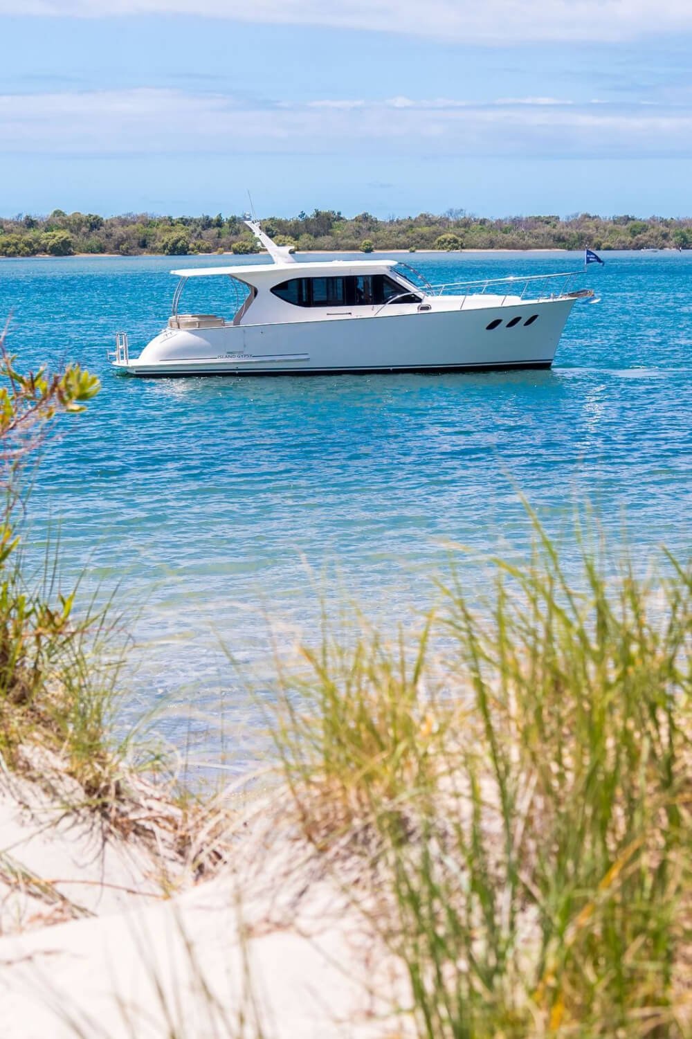 ISLAND GYPSY 400 TWIN CAB – Power Boat Magazine