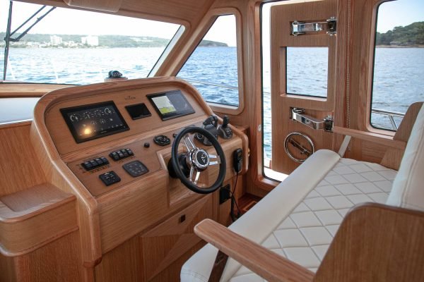 VICEM CLASSIC 55 – Power Boat Magazine