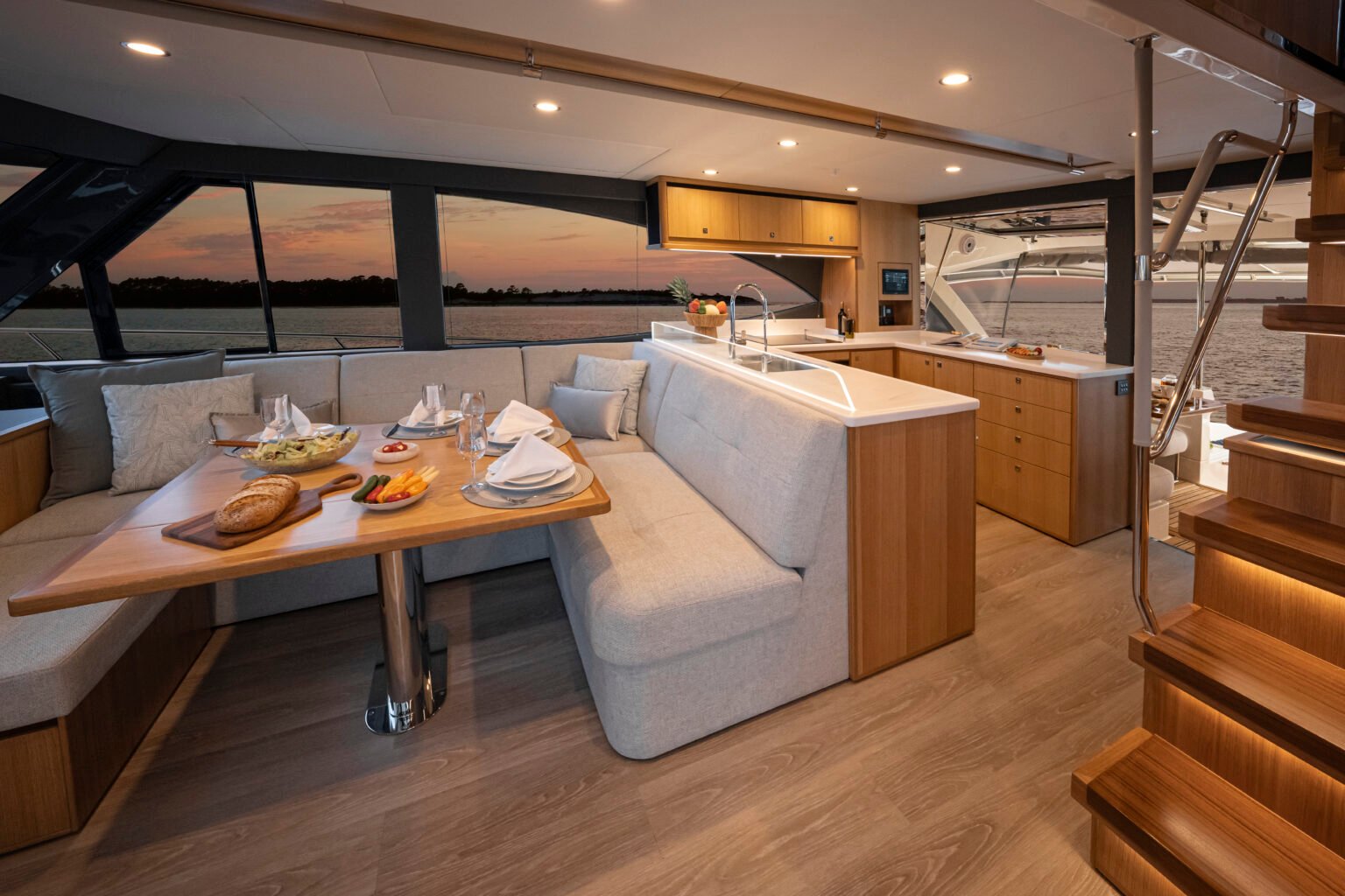 RIVIERA 58 SPORTS MOTOR YACHT – Power Boat Magazine