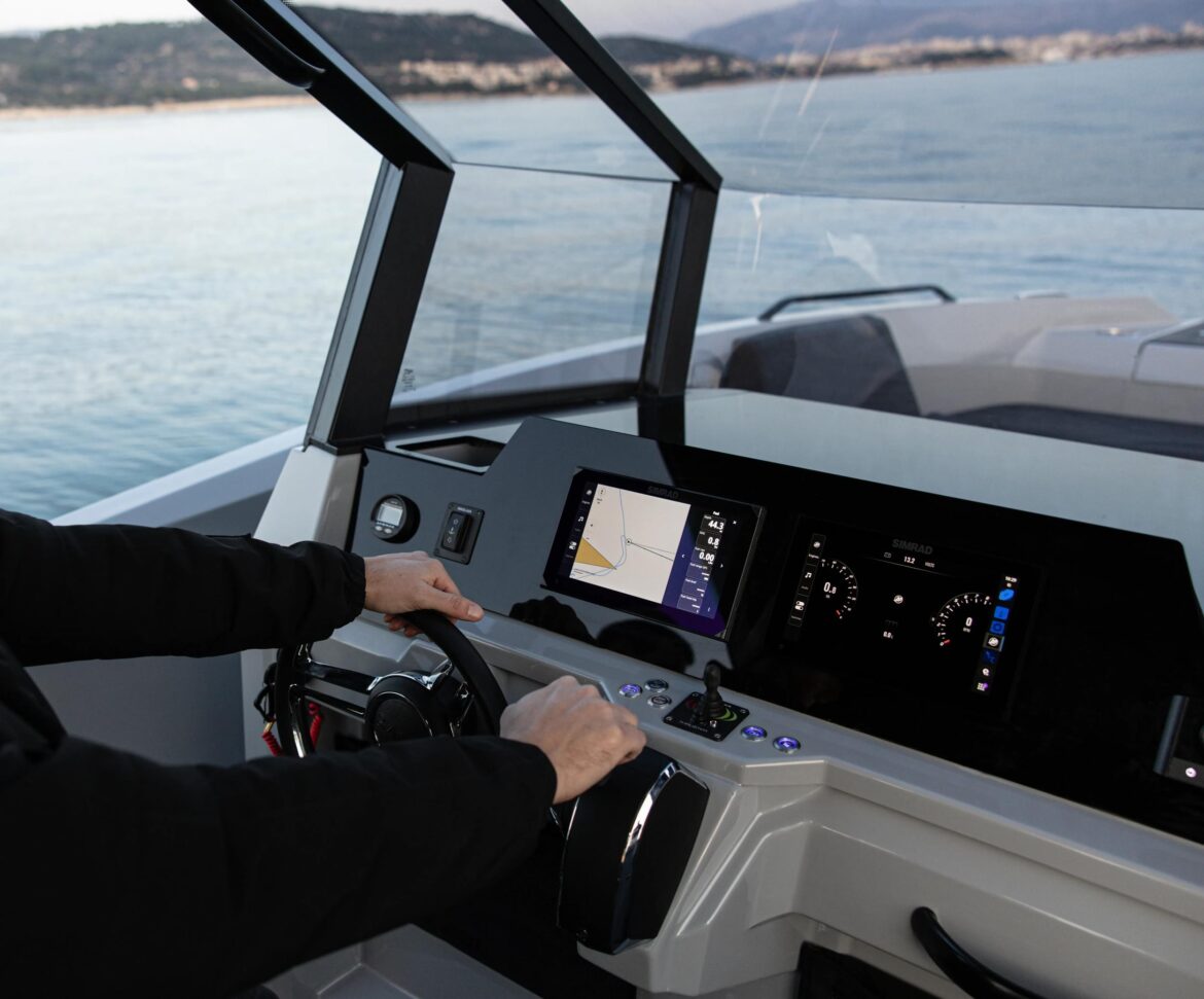 RAND Roamer 29 – Power Boat Magazine