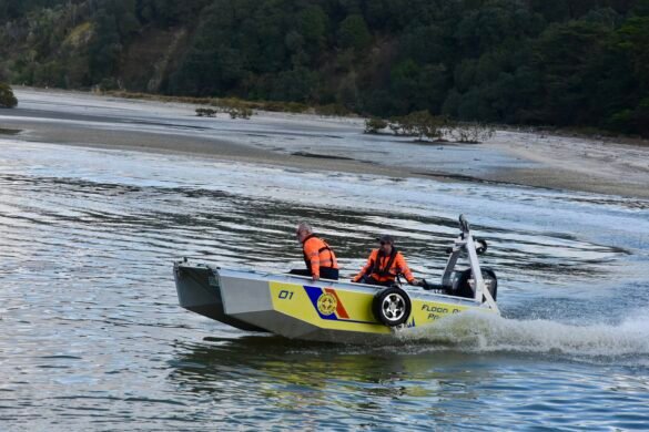 Frewza F14 Fisher – Power Boat Magazine