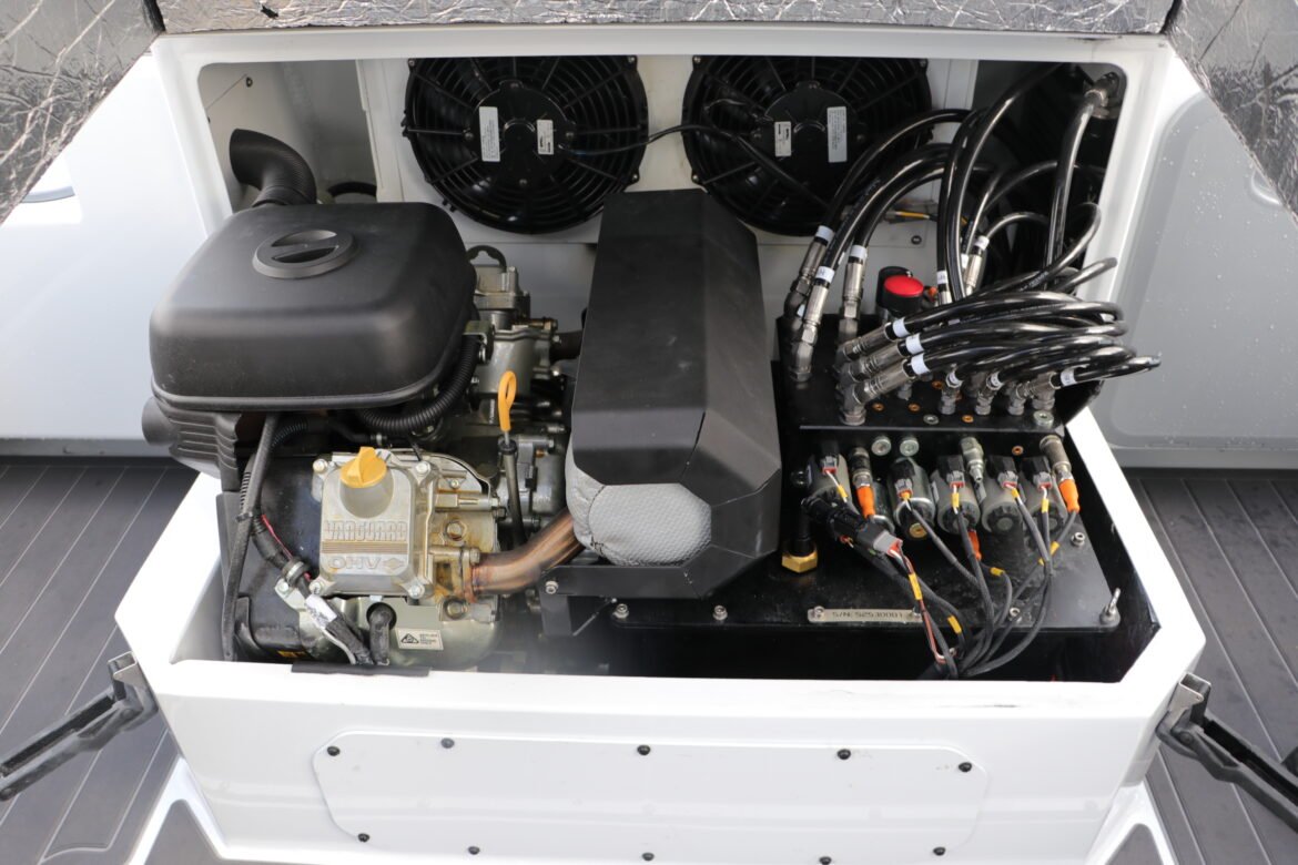 STRYDA 900C – Power Boat Magazine