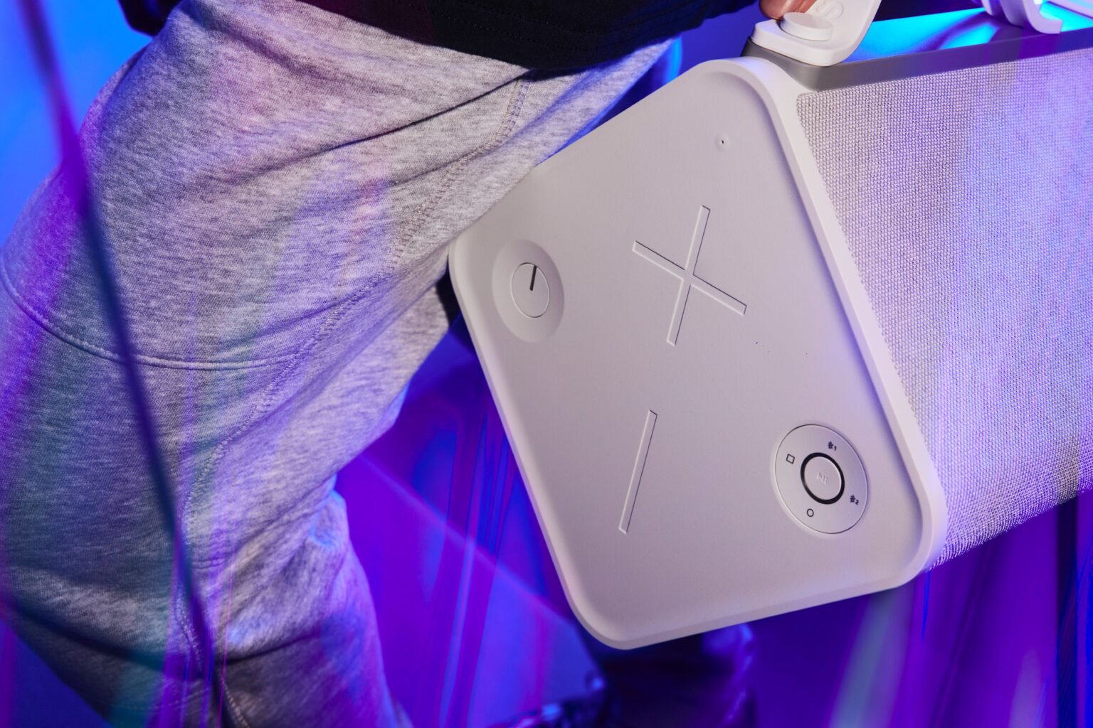 ULTIMATE EARS HYPERBOOM – Power Boat Magazine