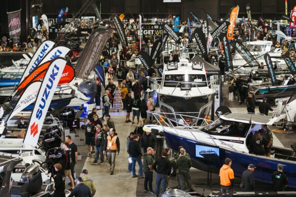 HIGHFIELD ADV7 – AN INNOVATIVE 7-METRE CROSSOVER BOAT BUILT FOR ...